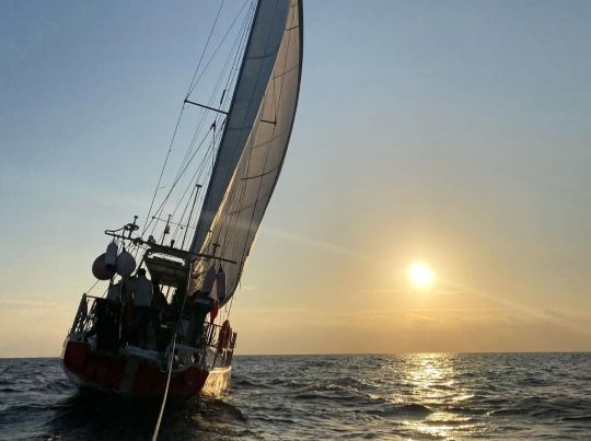Transport à la voile en Méditerranée : Bourlingue et Pacotille cherche ...